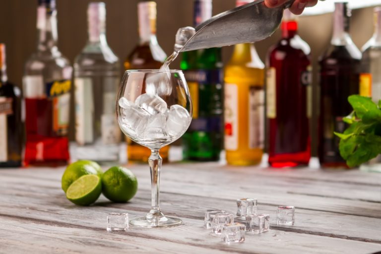 Is there a correct way to taste gin? Here's a guide to help you taste ...