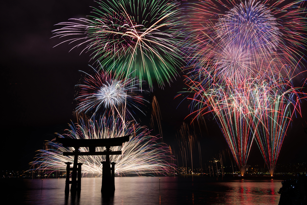 A Guide to 5 Best Fireworks Festivals in Japan This Summer