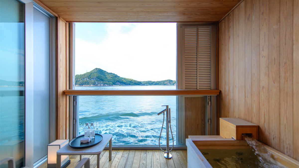 Guntû: Japan's Floating Ryokan Hotel Around Setouchi